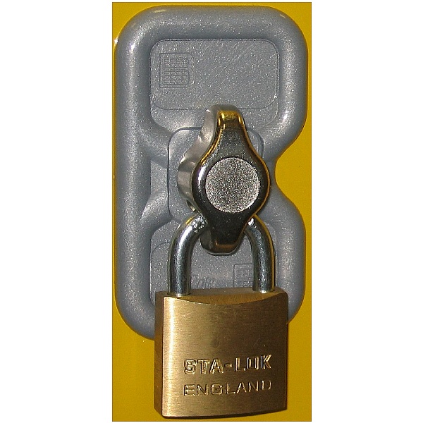 Hotbox 5 Door Locker Fitted With Oval Handle