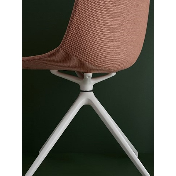 Boss Design Ola 4 Star Swivel Tub Chair | Tub Chair